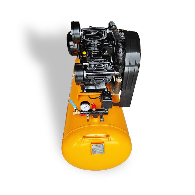 Powerful 3 cylinder piston compressor with 300l air tank Air300W